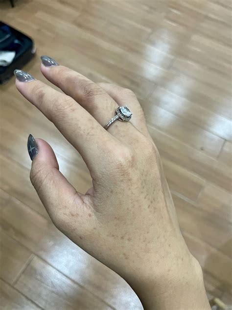 Huhuu mấy ní uii cíu tuii tui đi Nha Trang về xong bị như này mấy nay