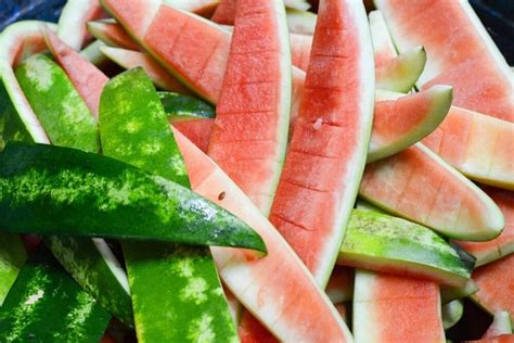 6 Manfaat Kulit Semangka Untuk Wajah