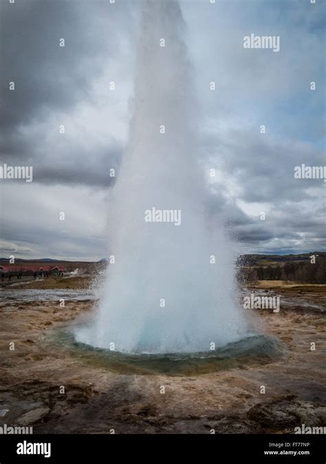 Geyser eruption Fotos und Bildmaterial in hoher Auflösung Alamy