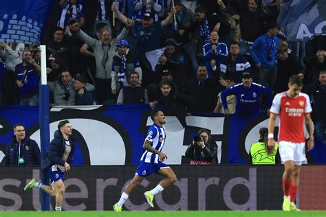 El FC Porto Se Enfrenta Al Arsenal FC Por La Liga De Campeones De La