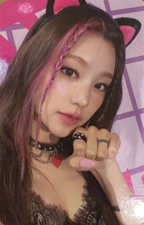 Itzy Yeji Apple Music Crazy In Love Pob Photocard Scan