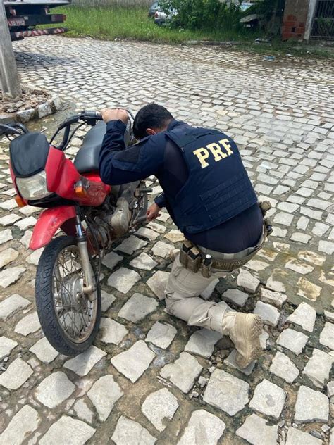 PRF recupera três veículos e prende dois homens no Rio Grande do Norte