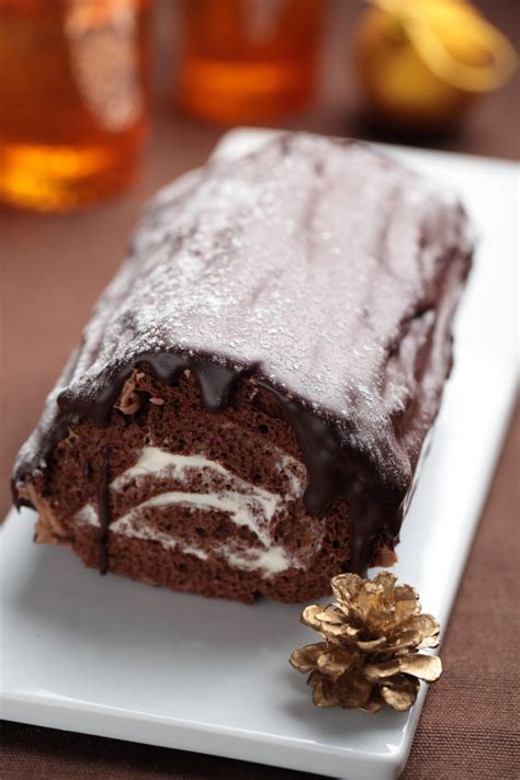 Recette bûche de noël au chocolat et à la crème de marrons Marie Claire