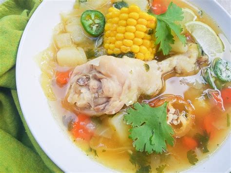 Caldo De Pollo Mexicano Con Arroz