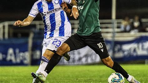 Cerro Largo le ganó 2 1 a Racing de Montevideo y quedó a dos puntos de