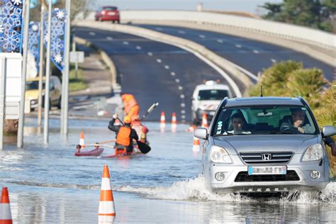 Inondations Dans Le Var Et Les Alpes Maritimes Un Lourd Bilan Et Des