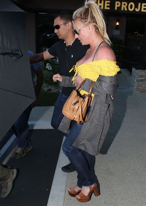 Britney Spears Sexy Cleavage In Agoura Hills Hot Celebs Home