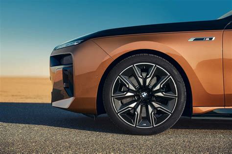 2024 BMW I7 M70 XDrive Introduced Most Powerful All Electric BMW Model