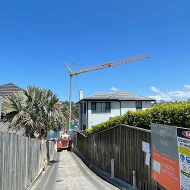 POTAIN HUP 32 27 SELF ERECTING CRANE FOR SMALL SITES Active Crane Hire
