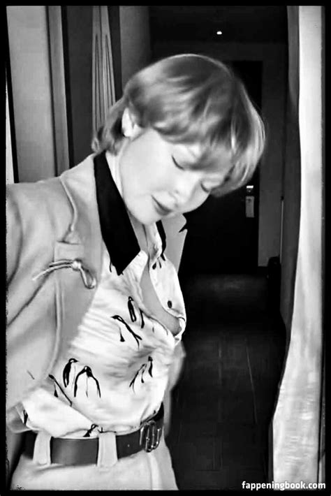 Molly Quinn Lassmolly Nude OnlyFans Leaks The Fappening Photo