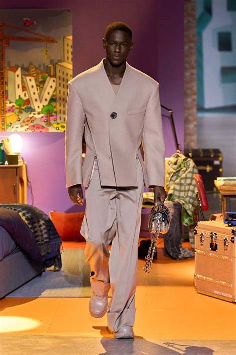 Louis Vuitton Fall 2023 Menswear Fashion Show Vogue