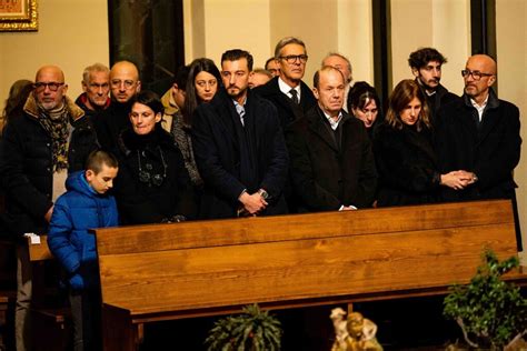 Da Ferrara A Ravanelli Quanti Amici A Cremona Per L Ultimo Saluto A Vialli