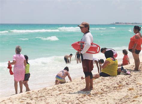Ayuntamiento emite recomendaciones para disfrutar playas de Cancún