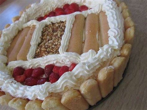 Recettes De Charlotte Aux Fraises De Lili Et Flo Aux Fourneaux