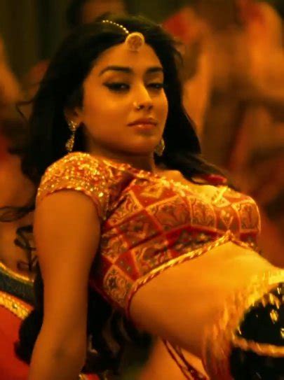 Naked Shriya Saran In Zila Ghaziabad