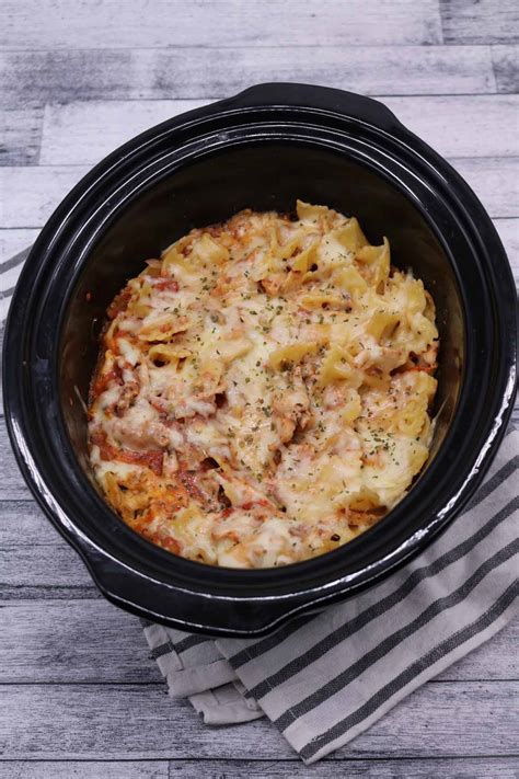 Slow Cooker Chicken Parmesan Pasta Felly Bull