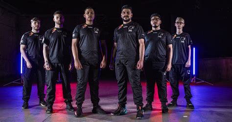 Opinião Como chegam os times favoritos para o CBLOL 2022