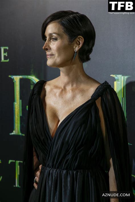 Carrie Anne Moss Displays Her Sexy Boobs At The Premiere Of The Matrix Resurrections In San