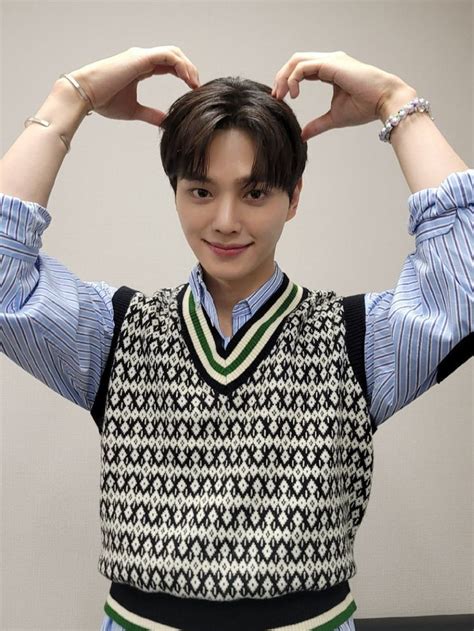 Pin De Lilyy June En SONGKANG Kang Ho Song Celebridades Bonitos Actores