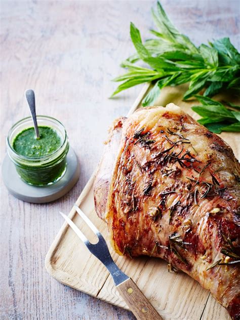 Recette De Gigot D Agneau De Heures De Cyril Lignac Marie Claire