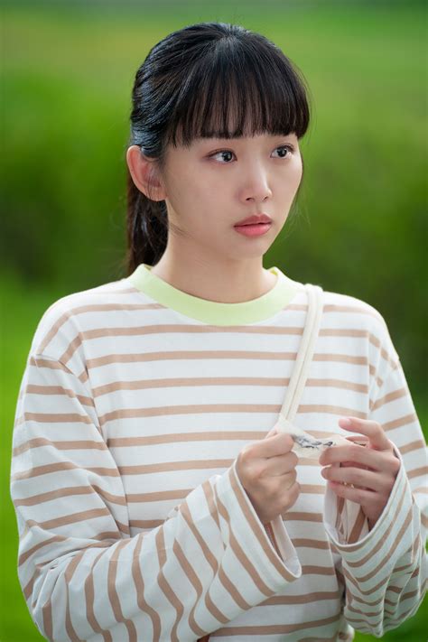 Kim Dong Wook And Jin Ki Joo Put Their Heads Together To Solve A