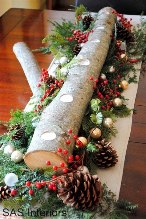 Easy And Simple Christmas Table Centerpieces Ideas For Your Dining Room