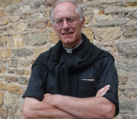 Gueugnon Religion Nouveau prêtre le père Michel Claeys arrive à la