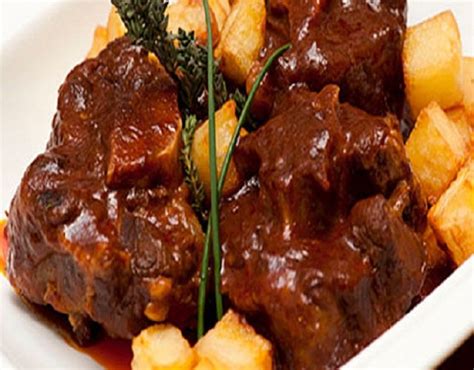 Receta De Rabo De Toro Estofado Al Vino Tinto