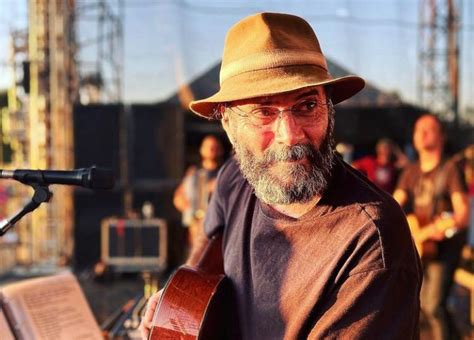 Almir Sater fala de O Rei do Gado da primeira música em parceria