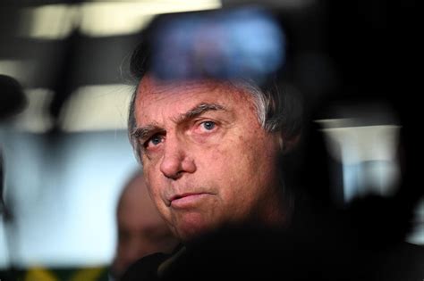TSE tem 2 votos para rejeitar recurso e manter Bolsonaro inelegível por