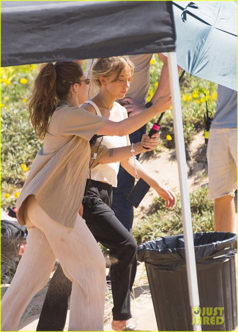 Sydney Sweeney Glen Powell Hit The Beach To Film Mystery Rom In