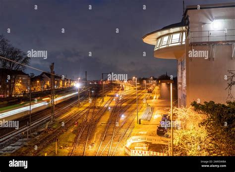 La caja de señales de Deutsche Bahn AG en Mülheim Styrum controla el