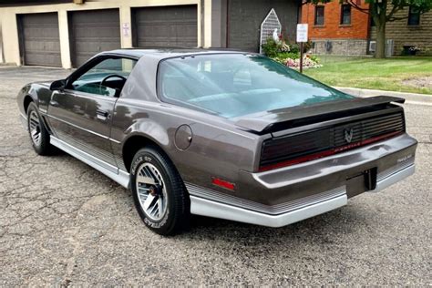 1984 Pontiac Trans Am 5 Barn Finds
