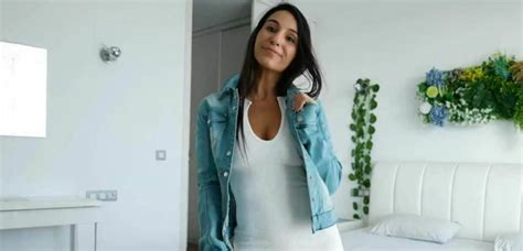 Cè Anche Loscar Del Porno E Se Lo Aggiudica Una Siciliana Danika Mori Vincitrice In Una