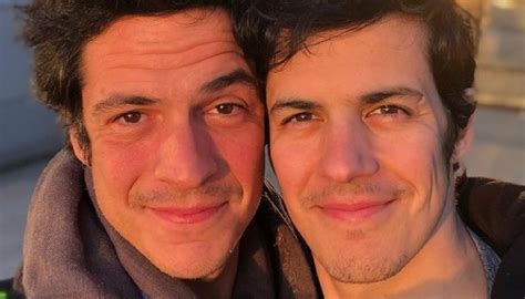 Irmão caçula de Mateus Solano parece gêmeo dele conheça Gabriel