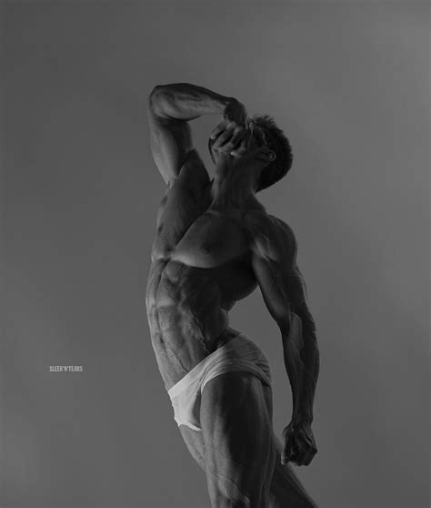 Male Nude Poses 61 фото