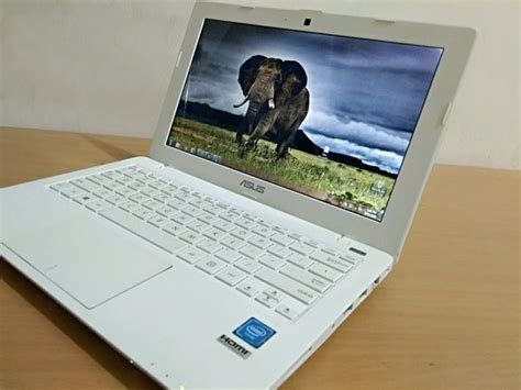 Jual Notebook Asus X Ma Putih Intel Celeron Gb Ram Gb Hdd Mulus