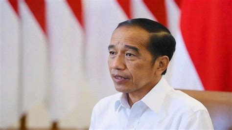 Jokowi Ingatkan Relawannya Jangan Pilih Pemimpin Yang Senang Duduk Di