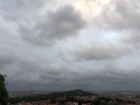 Meteorologia prevê tempo nublado e chuvas leves em Sergipe nos próximos