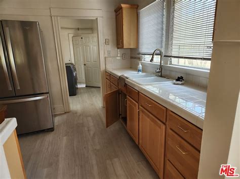 174 S Ardmore Ave Los Angeles CA 90004 House Rental In Los Angeles