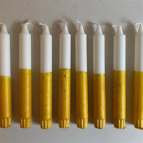 Dip Dye Dinerkaarsen Set Van 4 Gedraaide Kaarsen Gouden