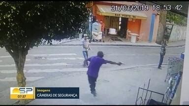 Bom Dia SP Suspeito de assaltar mercado em Carapicuíba é preso em São