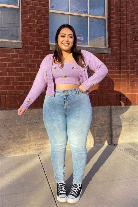This Plus Size And Stylish Woman Loves To Look Good Büyük Beden Moda Moda Kadın Modası