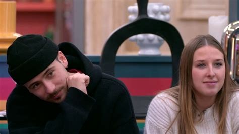 Pierre et Héléna en couple La mère de la candidate donne son avis