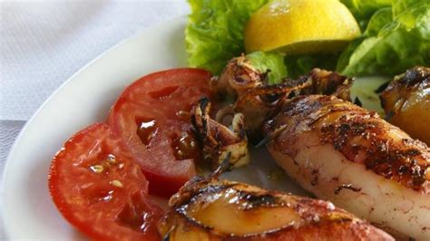 Kalamar dolması nasıl yapılır Evde peynirli kalamar dolması yapımı