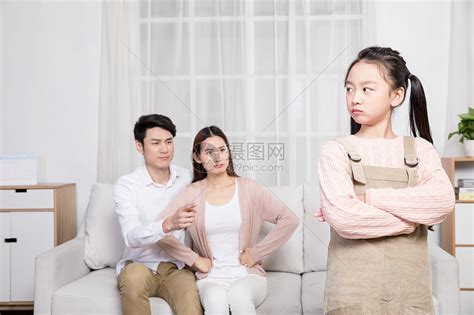 孩子叛逆父母教育高清图片下载 正版图片500813588 摄图网