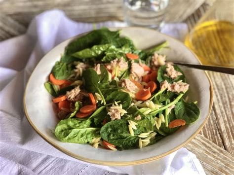 Ensalada de Espinacas con Atún y Pasta Receta ekilu