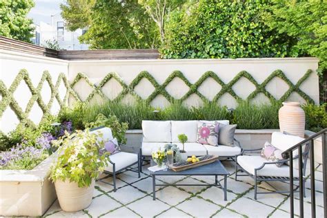 7 Outdoor Wall Decor Ideas To Spruce Up Your Space Storables
