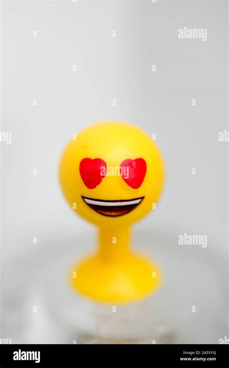 Verspieltes emoji Fotos und Bildmaterial in hoher Auflösung Alamy