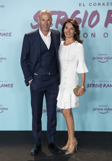 Zinédine Zidane Son épouse Véronique sublime en bikini pour les